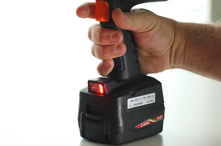 Activate a Fastening Program with a Cordless Screwdriver's Bar Code ...
